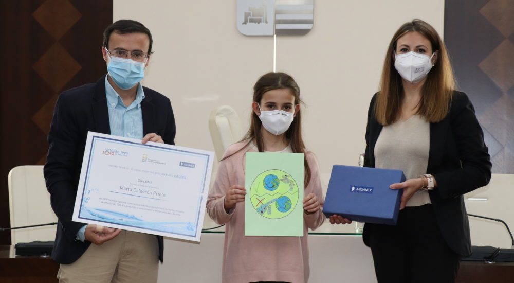 Marta Calderón ganadora del concurso “El agua, mejor del grifo. En ...
